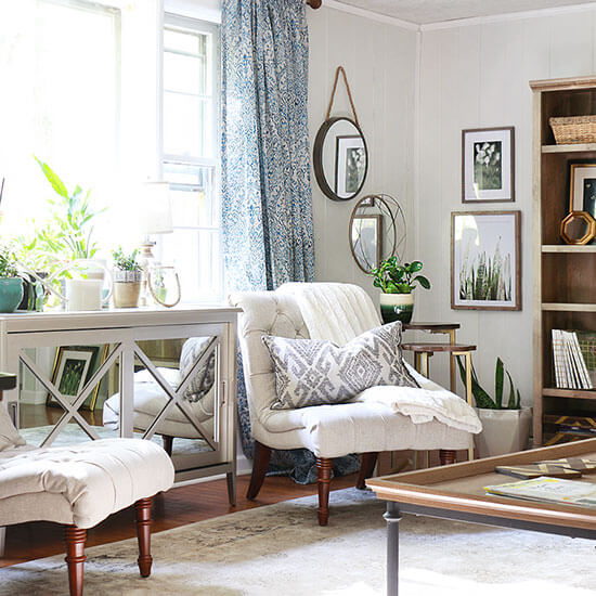 Cozy-cottage-seating-area-550 - Home Made By Carmona